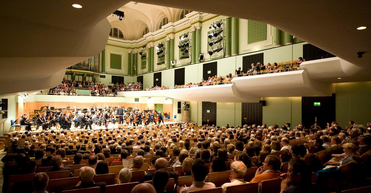 Hotels Near National Concert Hall